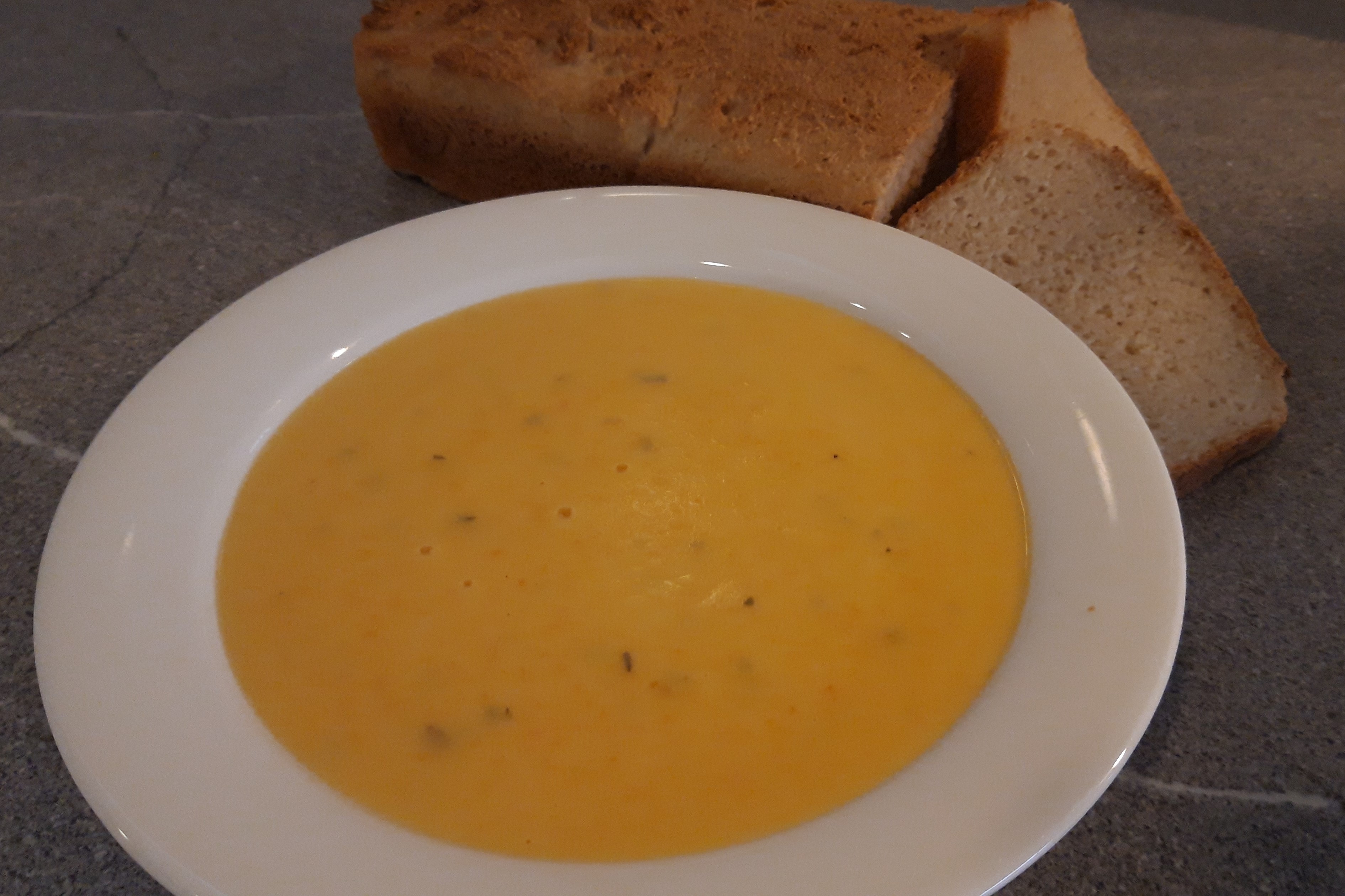 Juusto-porkkanasosekeitto – resepti, ruokaohje | erimenu.fi